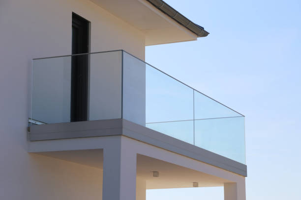The Advantages Of Glass Balustrades In Autumn And Winter — Glass ...